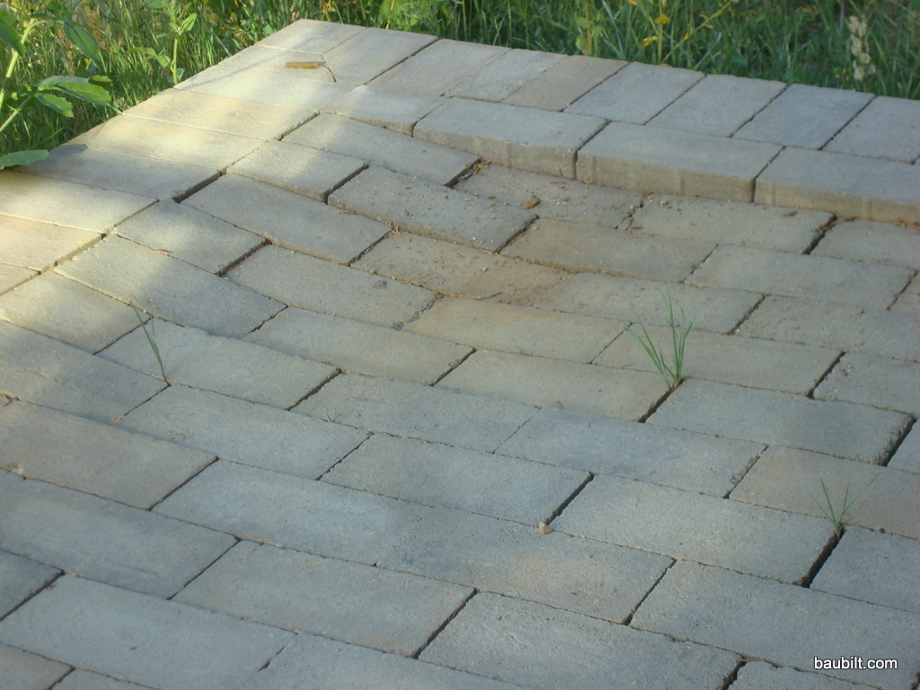 Flush terrace gutter | Baubilt